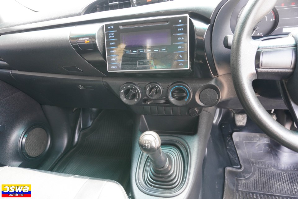 2017 Toyota Hilux Revo 2.4 SINGLE J Pickup - worapolautocar